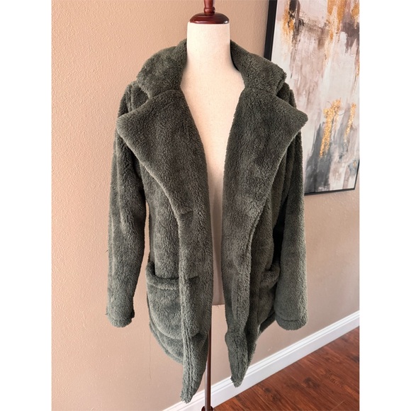 Jackets & Coats | Super Soft Dark Green Faux Fur Coat | Poshmark